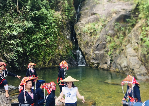 Tiềm năng và định hướng phát triển du lịch sinh thái cộng đồng tại Thác ...