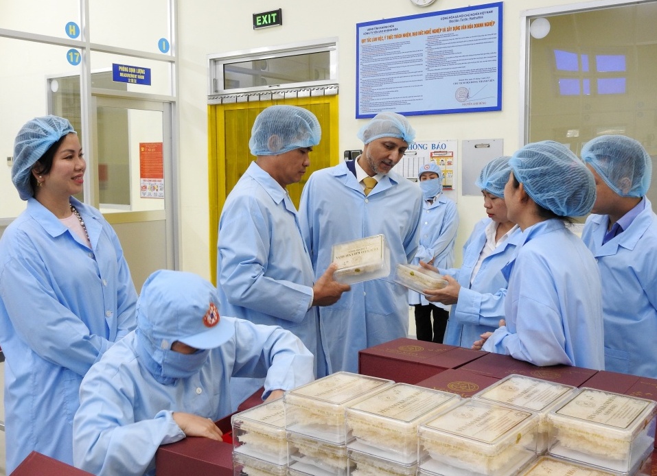 Nhà máy Chế biến Nguyên liệu Yến sào đầu tiên Việt Nam đạt tiêu chuẩn ...