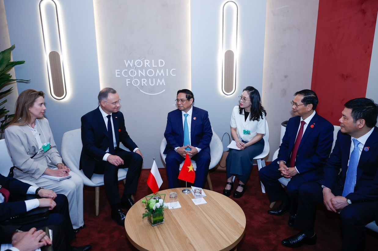 Bộ trưởng Bộ Công Thương Nguyễn Hồng Diên và các hoạt động tại WEF