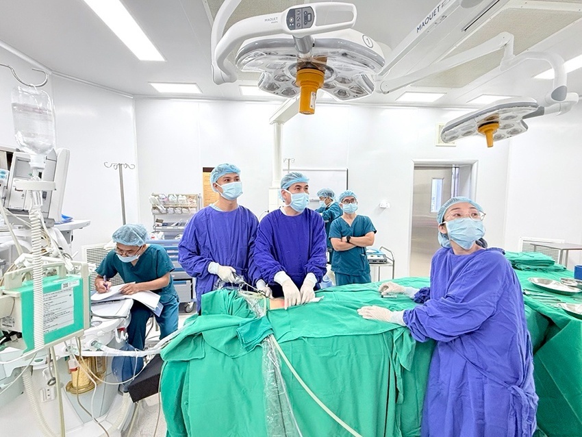 Vinmec Hạ Long cứu bé trai 2 tuổi khỏi nguy cơ biến chứng do bệnh lý ...