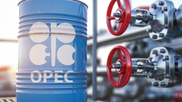 Giá dầu tăng bất ngờ do OPEC+ có tuyên bố gây sốc về sản lượng